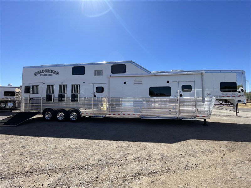 2025 Bloomer 4 horse Loft w/ Outlaw Conversions SALE PENDING
