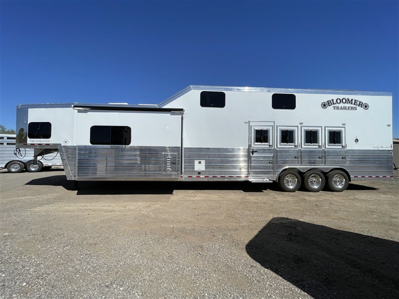 2025 Bloomer 4 horse Loft w/ Outlaw Conversions SALE PENDING