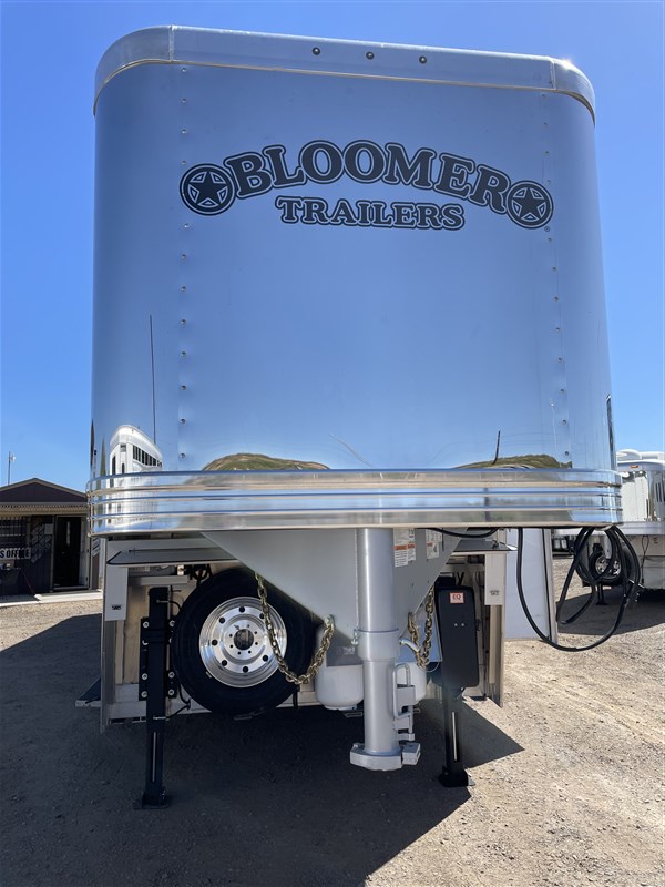 2025 Bloomer 4 horse Loft w/ Outlaw Conversions SALE PENDING