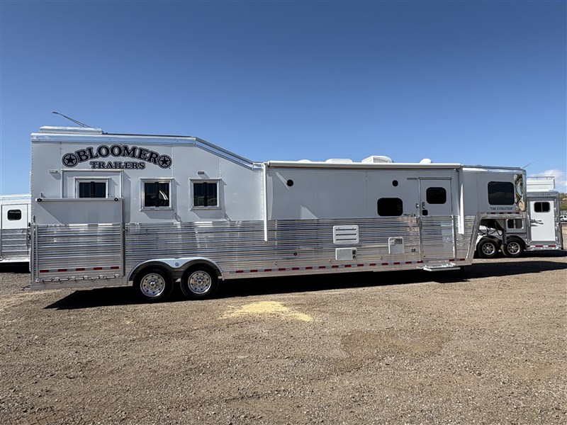 2023 Bloomer Slightly used Evolution 14'11 Shortwall by Outlaw