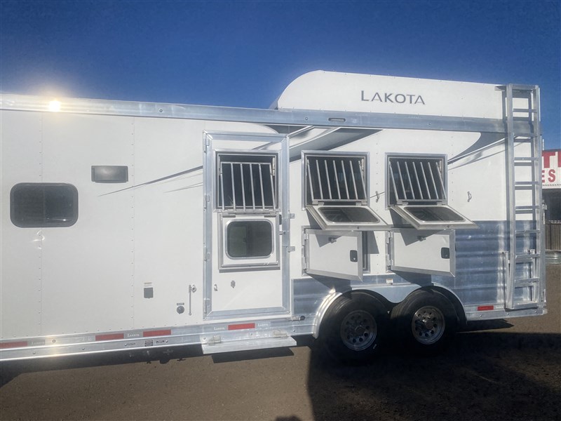 2023 Lakota Lakota Charger 8315 Slide/Generator