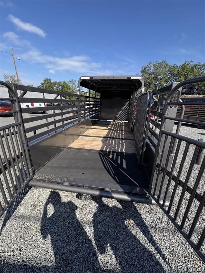 2026 GoodGuys Maverick 20' Half-top Catch Trailer