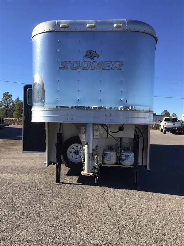 2014 Universal Trailer Co Sooner Legacy 415