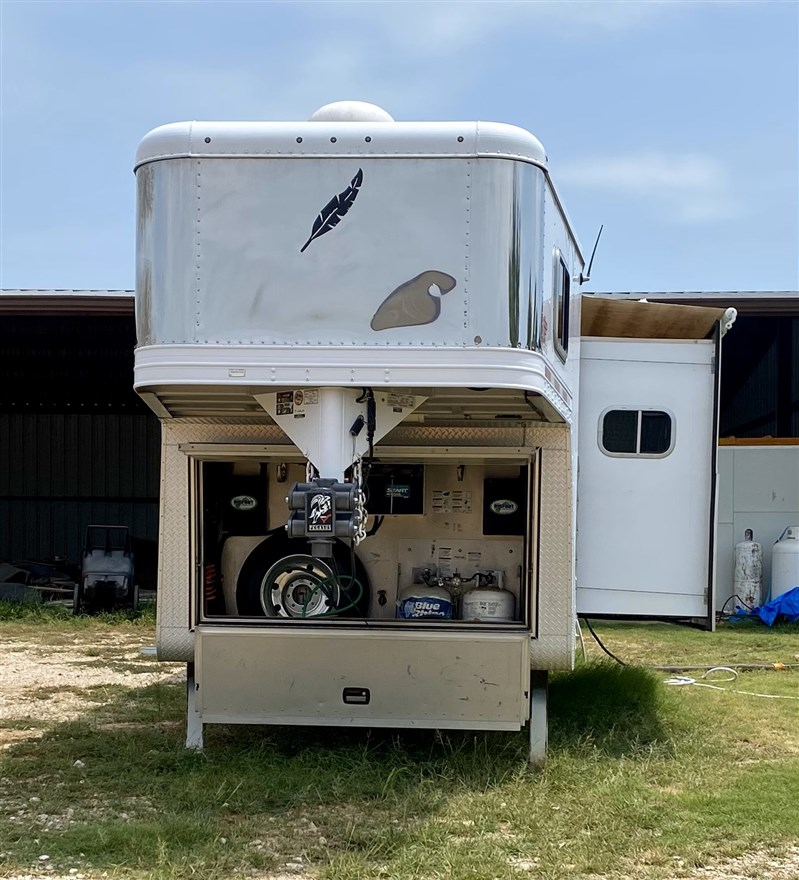 2016 Featherlite Legend