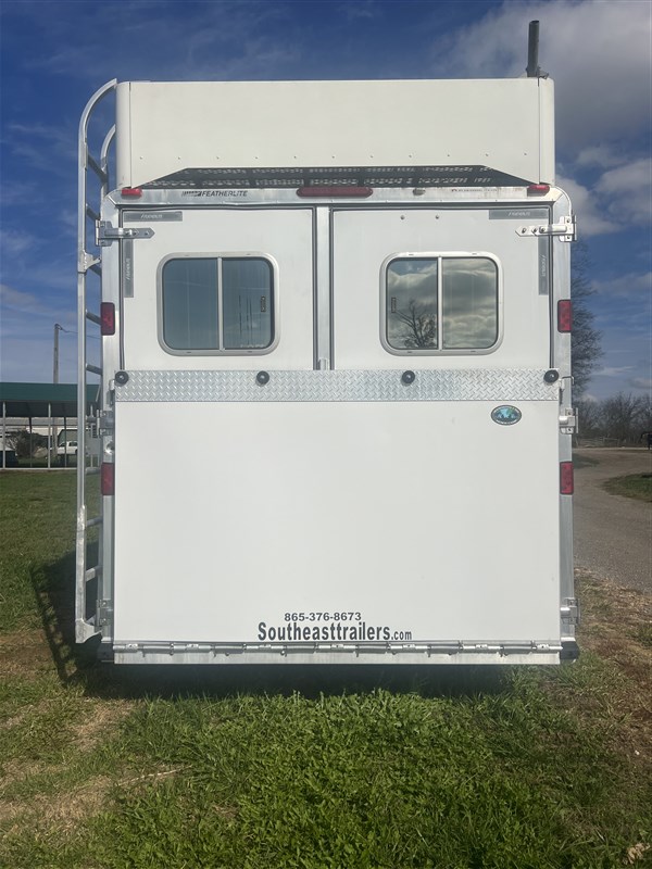 2009 Featherlite 4 Horse