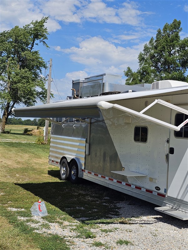 2015 Featherlite 8581-3HOB-STD