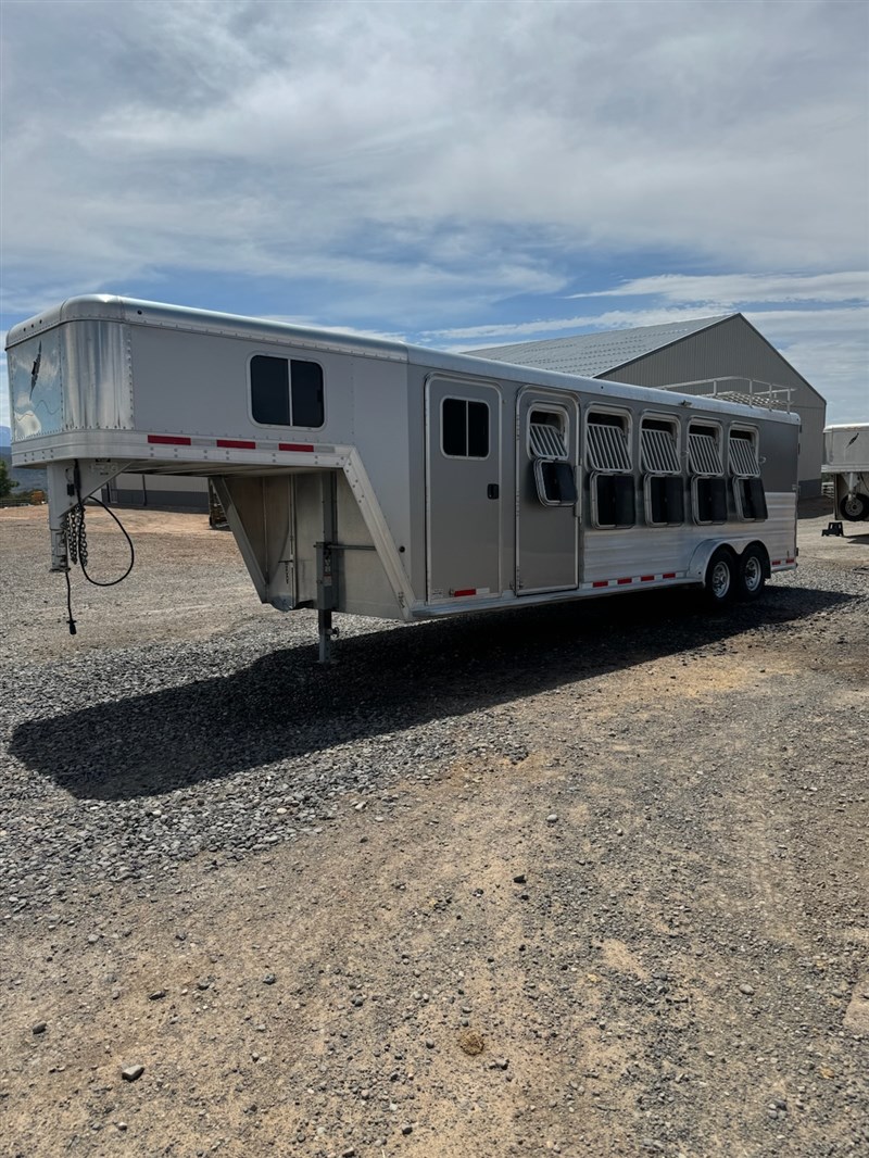 2015 Featherlite 8541-705H-STD