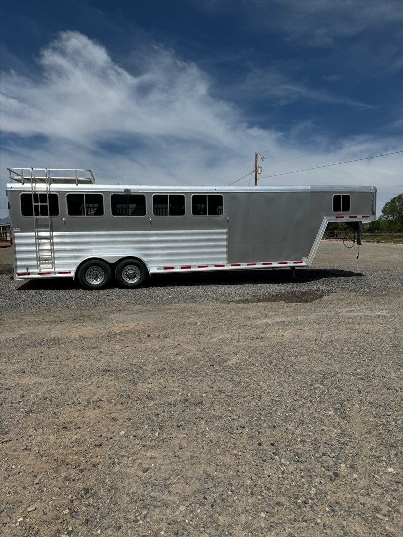 2015 Featherlite 8541-705H-STD