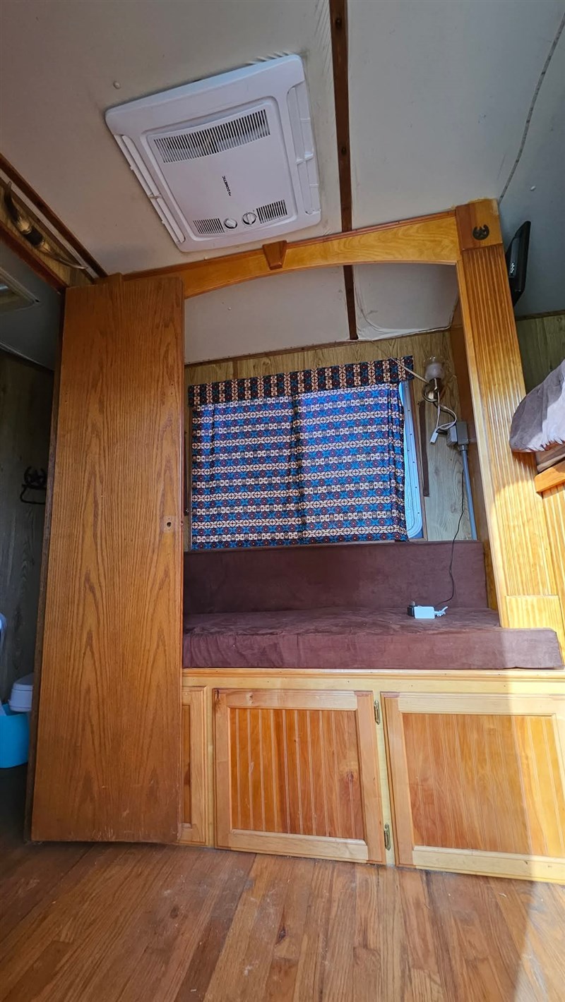 1991 Featherlite 2H LQ