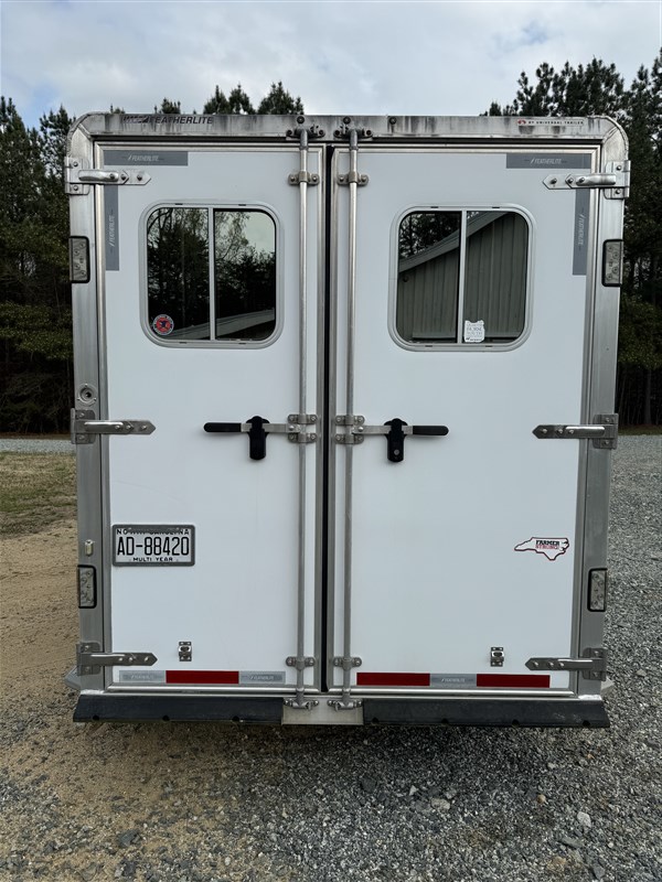 2013 Featherlite 8533 GN