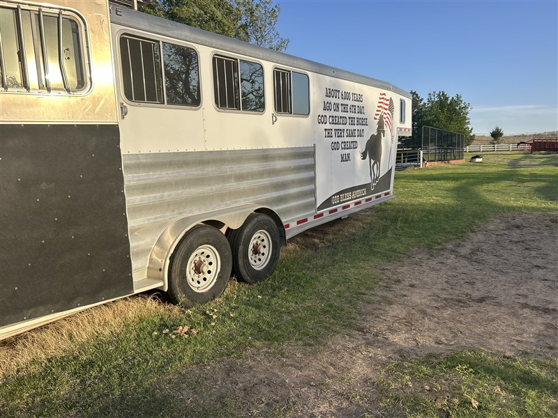 2011 Featherlite 8541