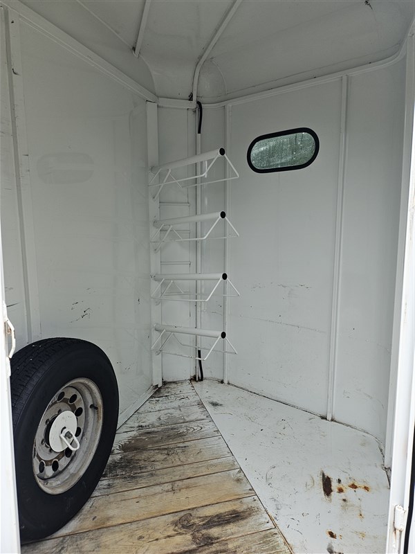 2013 CM Trailers Charger