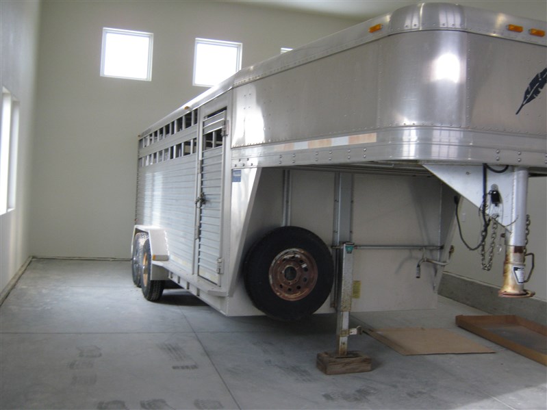 2000 Featherlite 8120