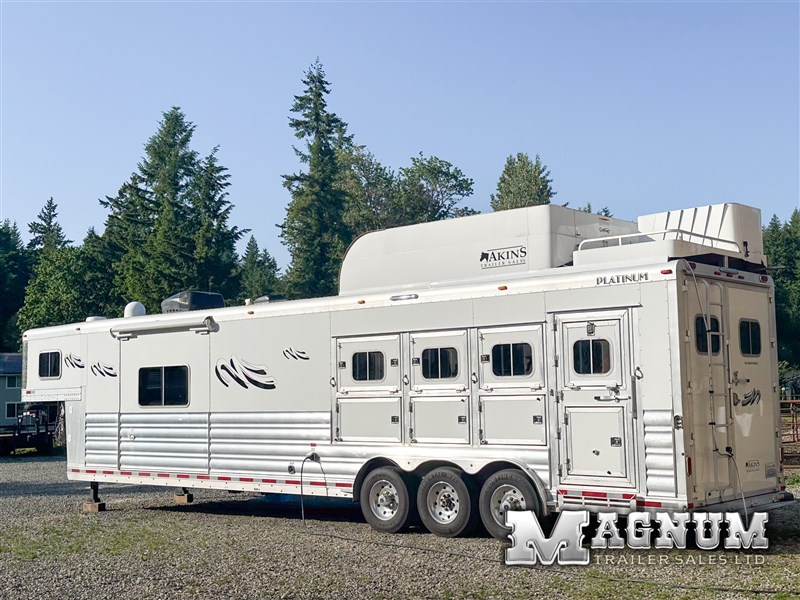 2023 Platinum Coach 2023 Platinum Coach 4 Horse ”Reverse Haul