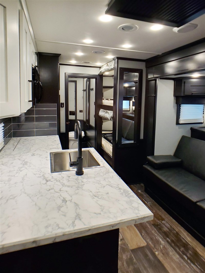 2020 4 Star Living Quarters