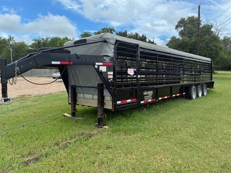 2020 Galyean 32' Stock Trailer