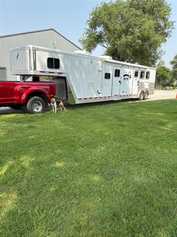 2015 Featherlite 8581