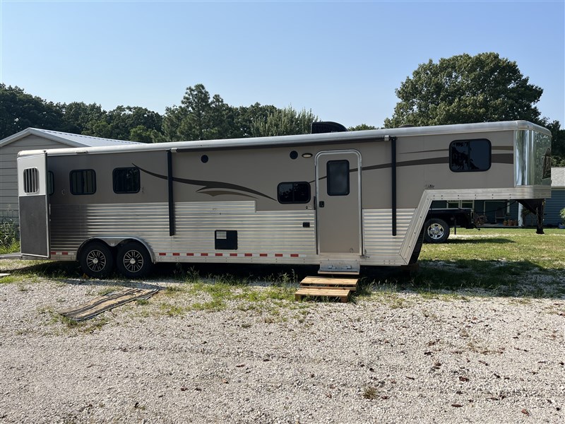 2015 Bison Laredo
