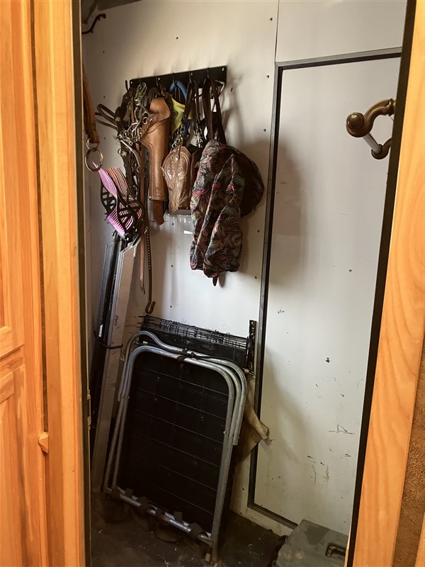 2014 Featherlite 8581