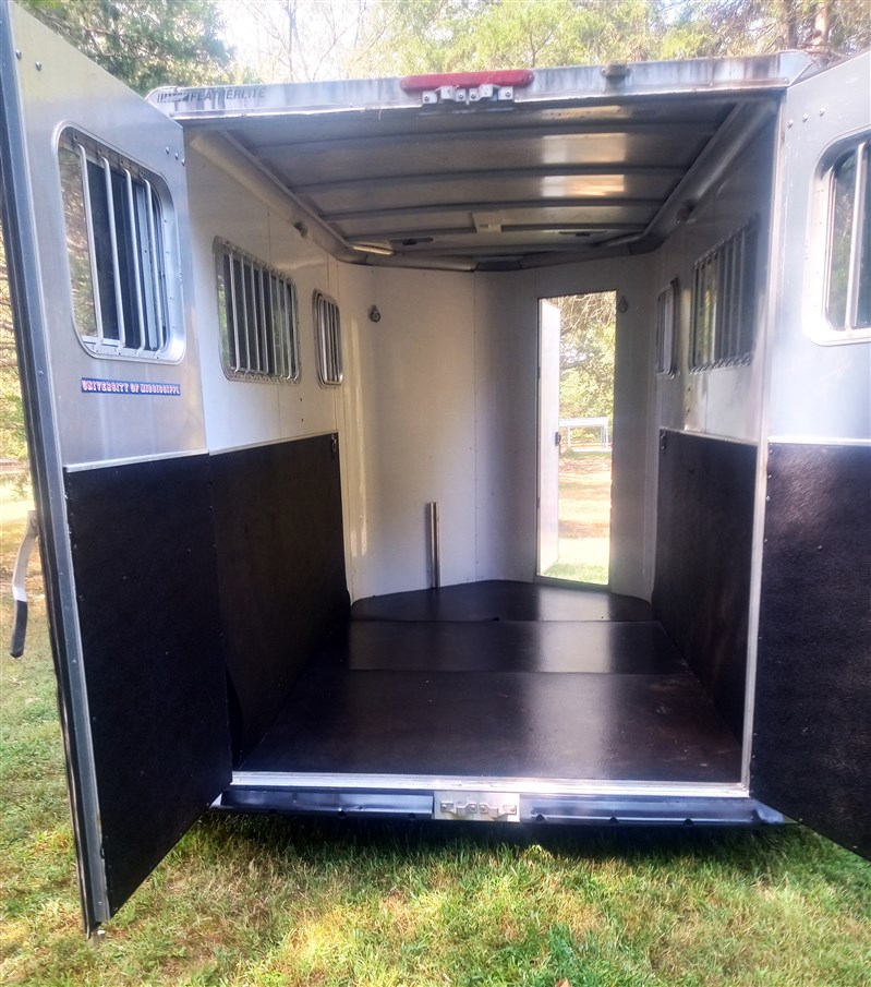 2005 Featherlite 9405