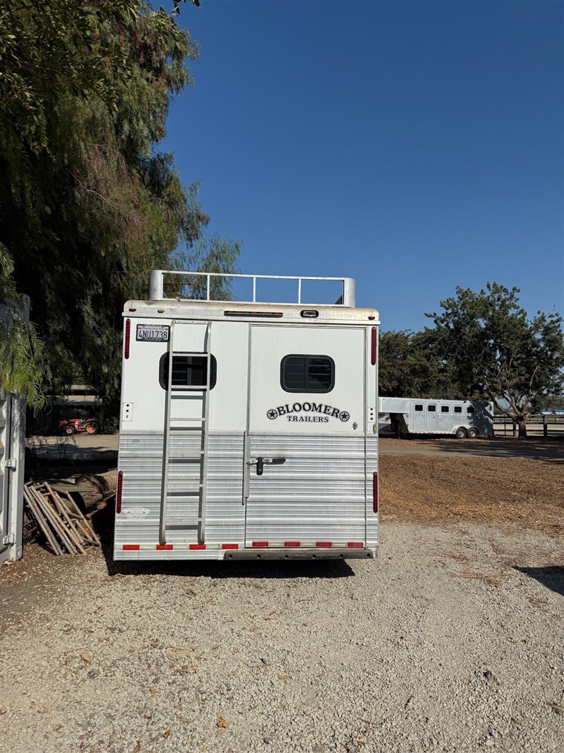 2006 Bloomer 8H Evolution Trainer