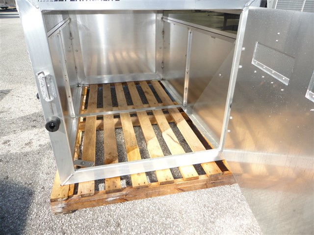 2016 Featherlite Featherlite 8191 6' Livestock Box