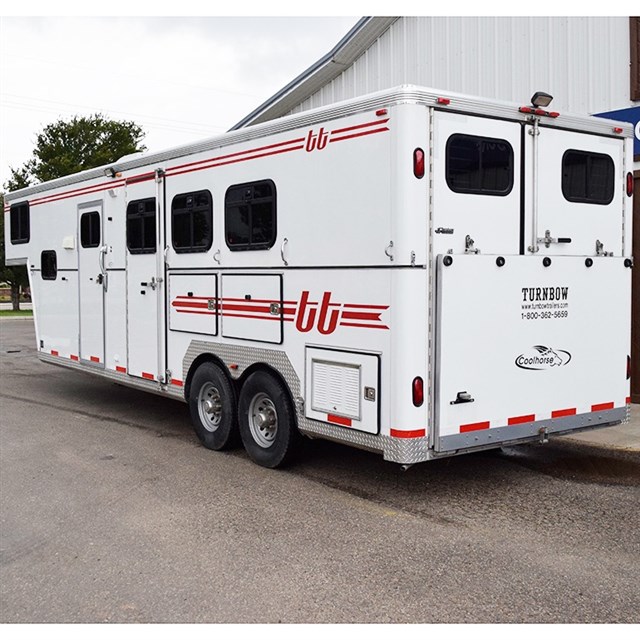 2005 Turnbow Turnbow 3 Horse 10' LQ