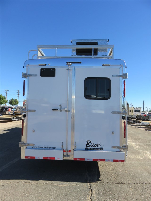 2017 Bison Ranger 14ft Sw 4 Horse Rear Side Load