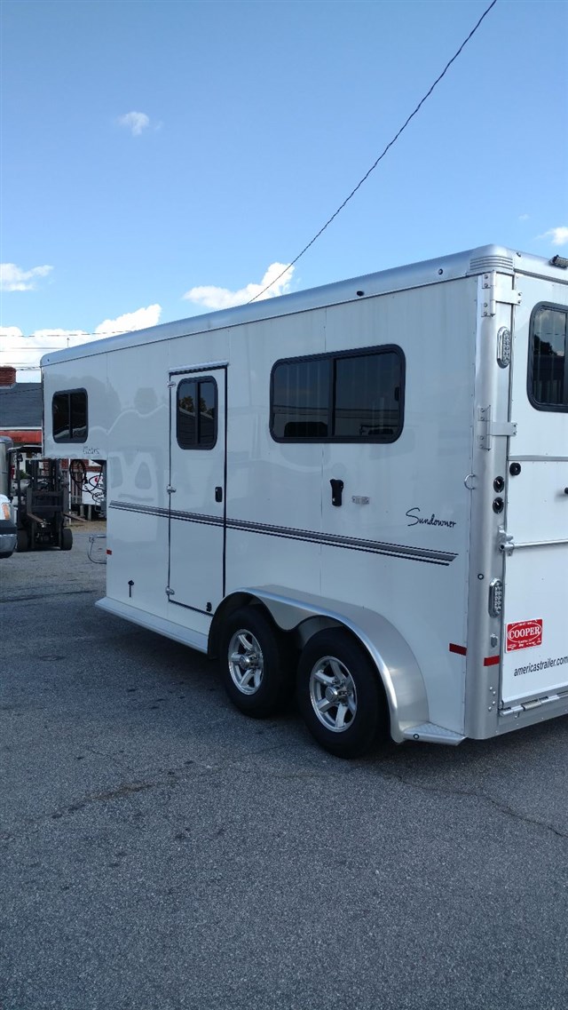 2017 Sundowner Charter