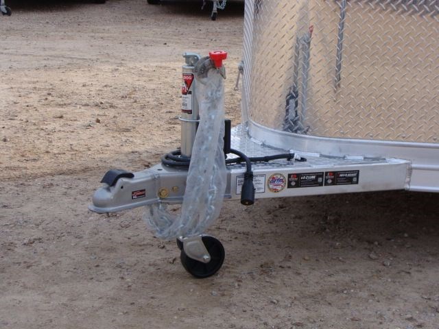 2017 FEATHERLITE 9409