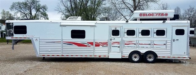 2006 Bloomer 4H 14' 8" LQ w/ Slide, Pod, Gen, Satellite