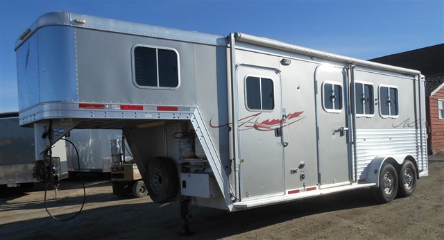 2005 Featherlite 8546