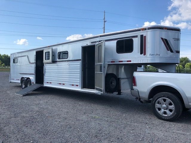 2000 Cherokee 7'6" tall, all aluminum, side ramp
