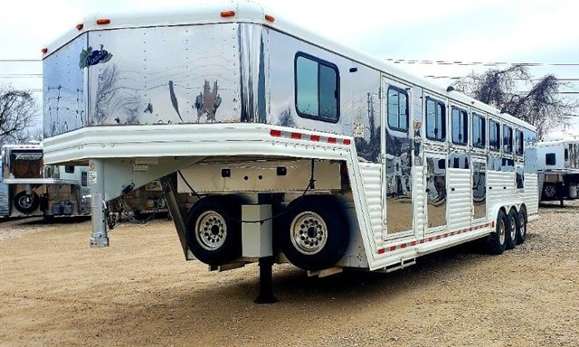2008 Dream Coach 6H Trainers Trailer Deluxe, Air Ride