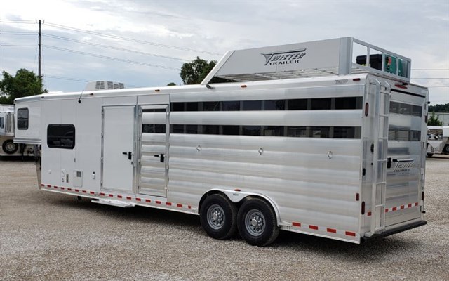 2019 Twister 4-5H Stock Combo 8.5' LQ, Generator, Midtack