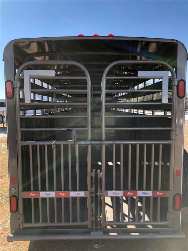 2019 Delta 600 HD 24'X6'X6'6" GOOSENECK STOCK (ARIZONA BEIGE)