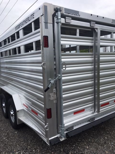 2020 Featherlite PENDING 8127 24' x 7'6" wide, slam latch, 2 cuts