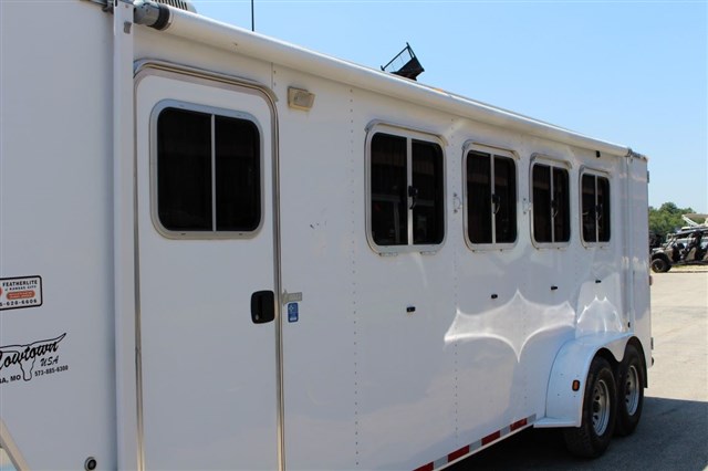 2006 Featherlite Living Quarters