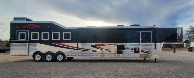 2019 Bloomer 5H PC Load 19' Outlaw LQ, Bunk Room, Diesel Gen.