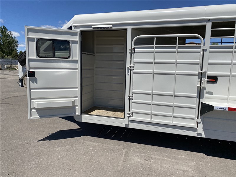 2023 Swift Built 24' Smart Tack Stock Combo