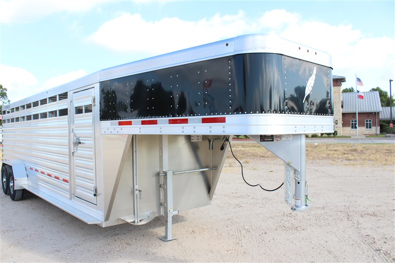 2024 Featherlite 8117 LIVESTOCK 24