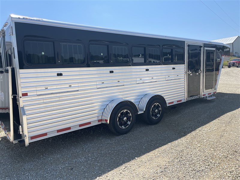 2025 Frontier Gooseneck 10-Pen Trailer for Pigs / Hogs & Sheep