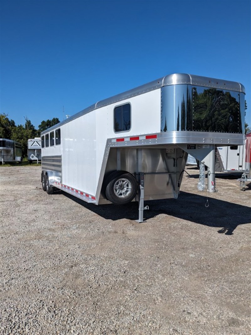 2023 Featherlite 8541- Extended Dressing Room