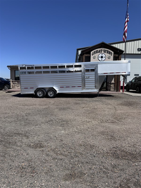 2025 Featherlite 8117 GN STOCK