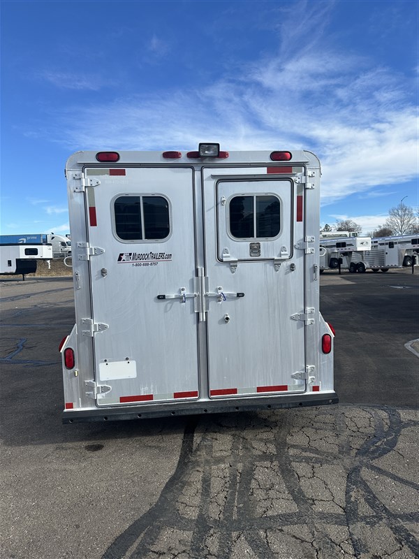 2002 4 Star 4 Horse Slant load 7' Wide
