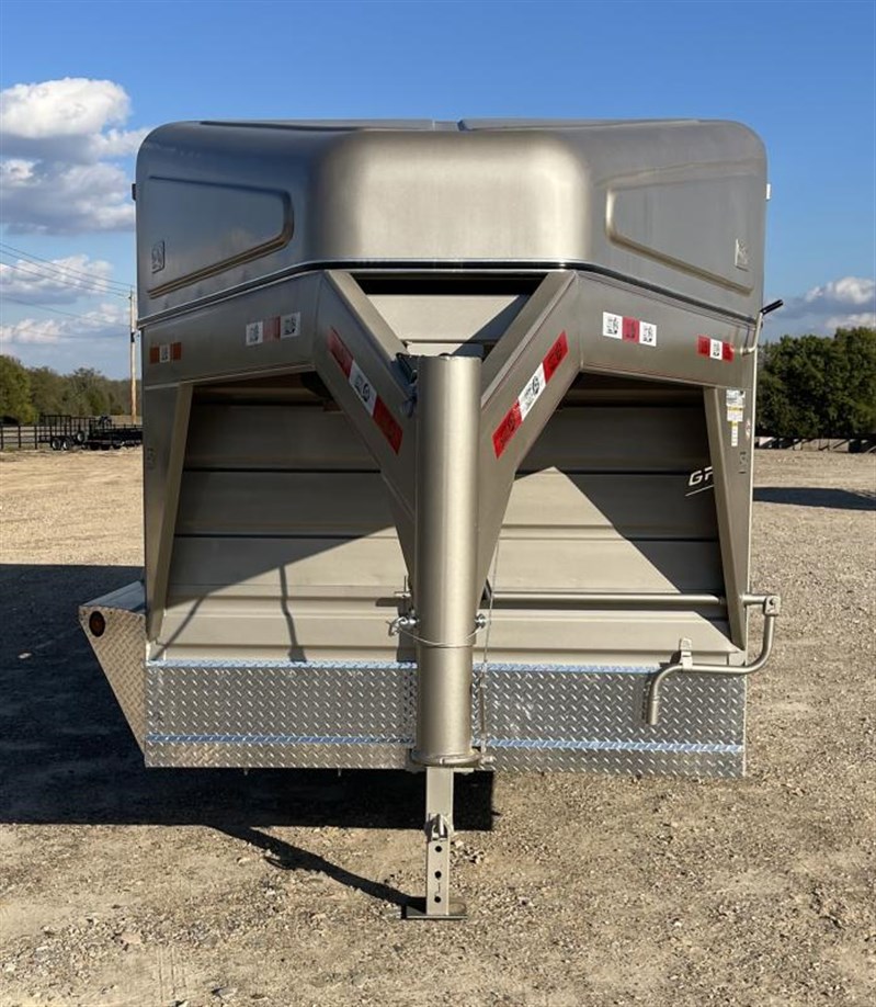 2025 GR GR 6'8" x 20' Gooseneck Stock Butterfly Rear Gate