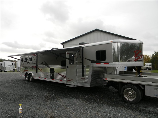 2014 Bison Stratus 8316 w/Superslide (8316MMSS)