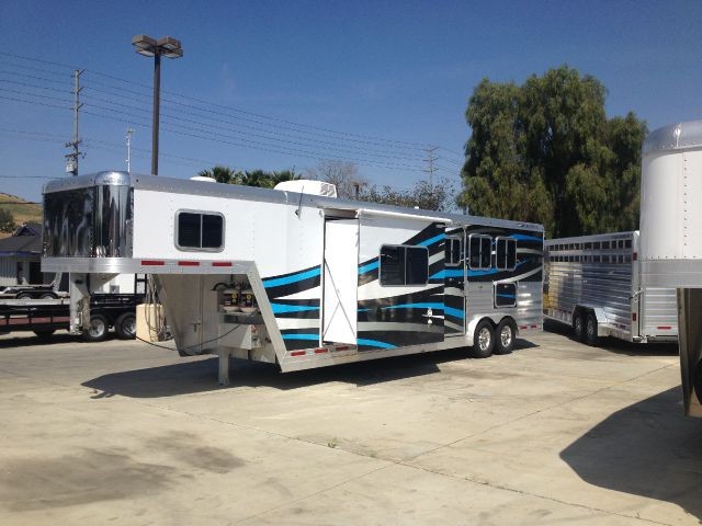 2014 Featherlite Custom 3 H LQ 8581