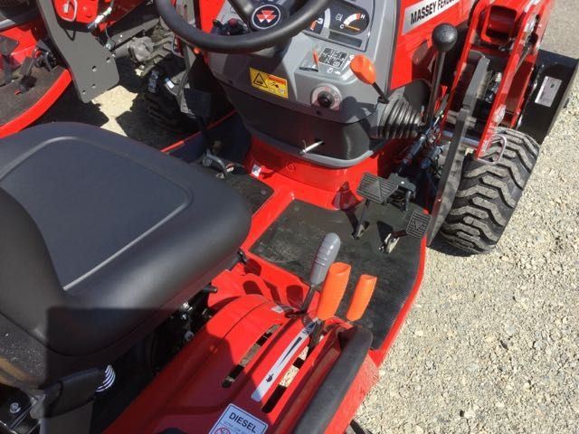 New Massey Ferguson GC1705 Compact Tractor w/Loader 22.5 h.p.