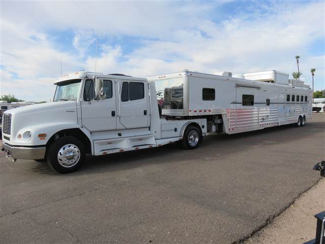2002 Freightliner Sport Chassis Sport 112 with 4 Star 18' SW 5 H LQ
